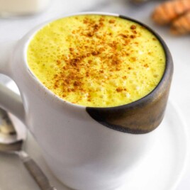 Golden Milk Latte (Turmeric Milk) - Eat the Gains