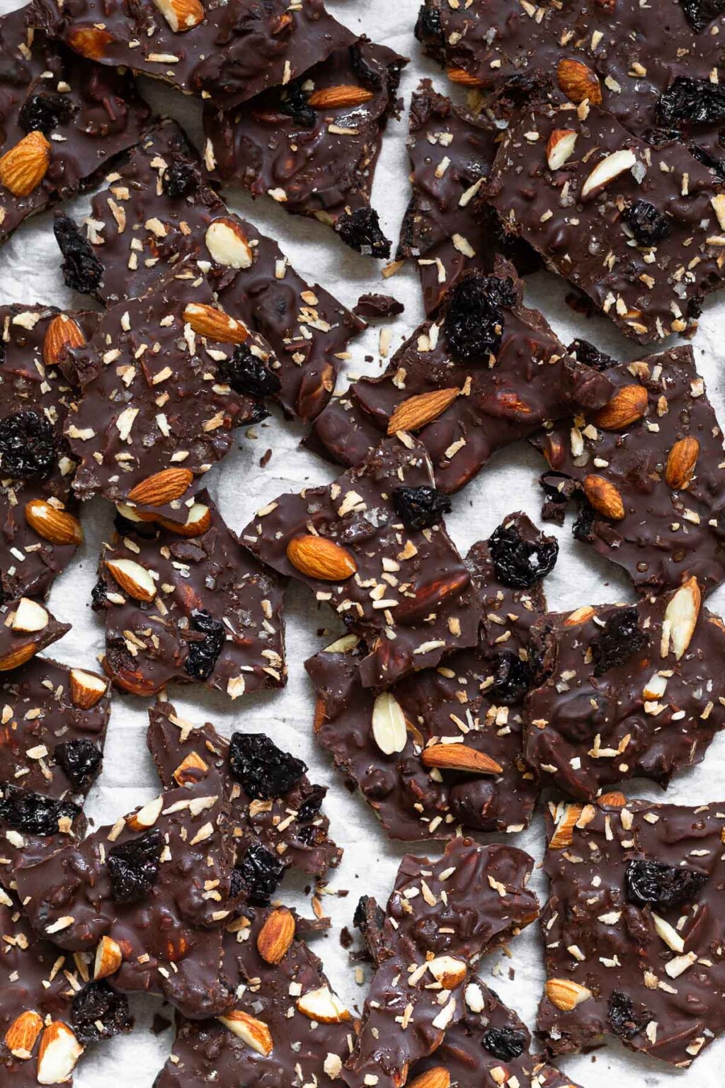 Dark Chocolate Bark with Almonds - Eat the Gains