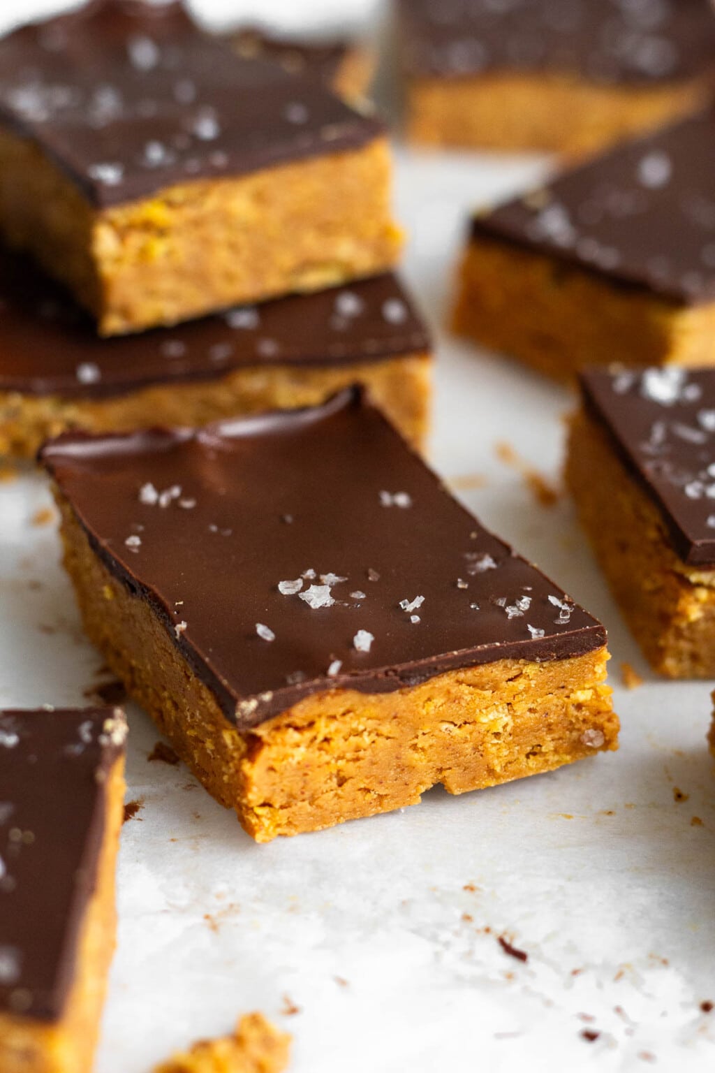 Chocolate Peanut Butter Crunch Bars - Eat the Gains